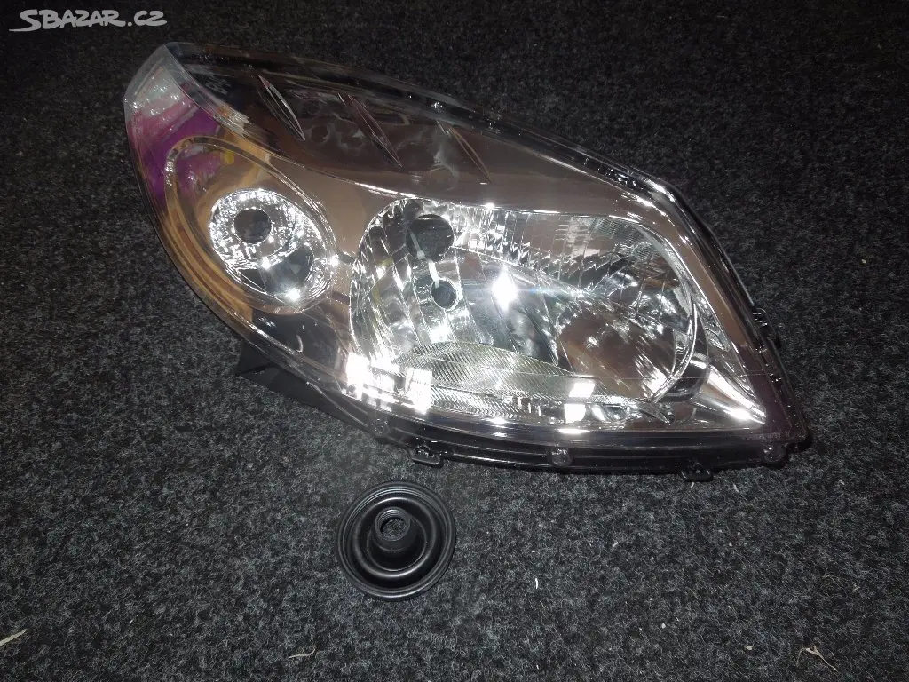 Hlavni reflektor predni svetlo Dacia Sandero - Nový Bor - Bazar - Sbazar.cz