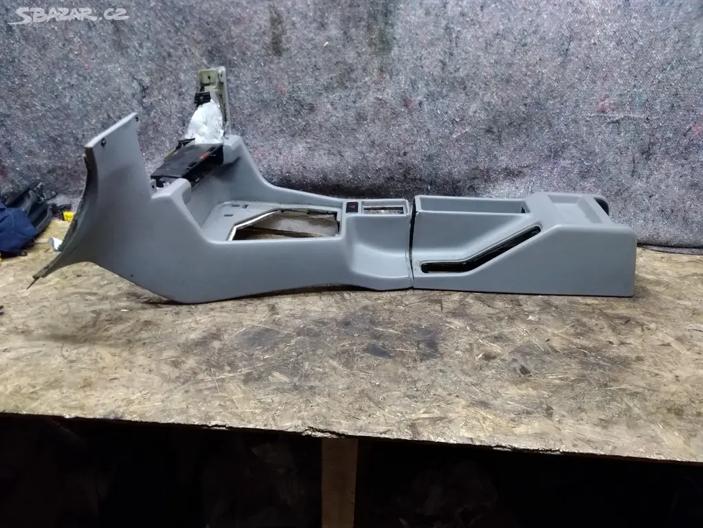 BMW E34 středový panel - Litoměřice - Bazar - Sbazar.cz