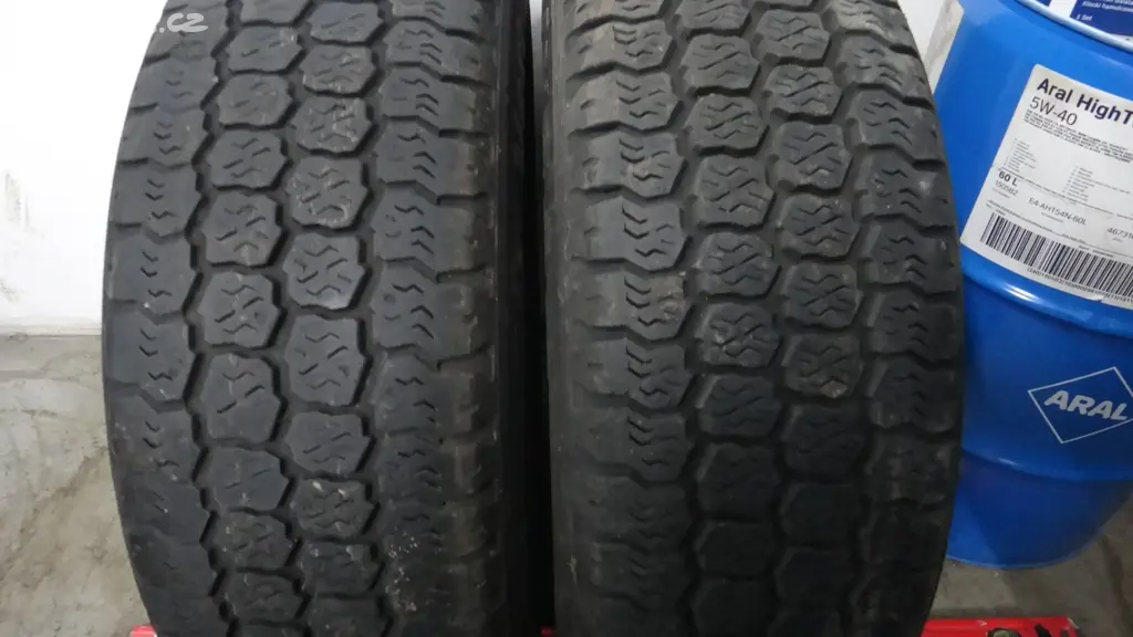 Pneu ZIMNÍ 205/65/16C 205 65 16C 205/65r16C - Dobříš - Bazar - Sbazar.cz