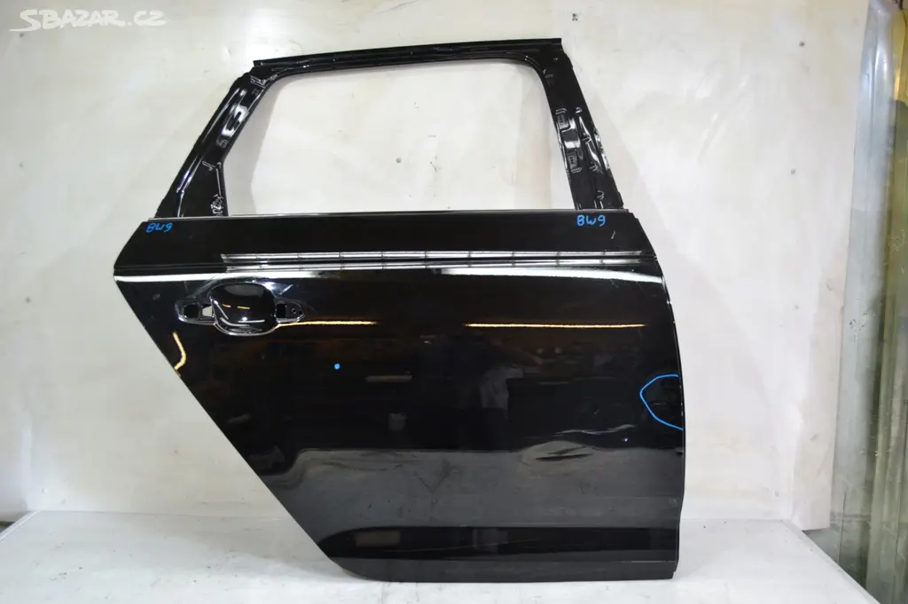 Audi A4 B9 pravé zadní dveře - Litoměřice - Bazar - Sbazar.cz