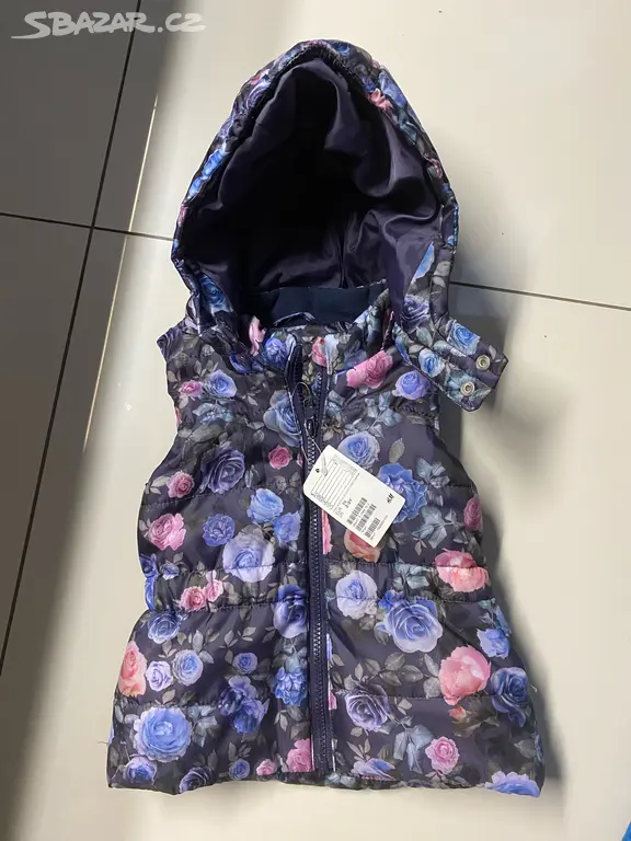 Buřtíkatá vesta H&M 98 NOVÁ - Praha - Bazar - Sbazar.cz