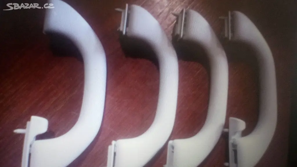 Škoda Octavia II stropní madla - Libice nad Cidlinou - Bazar - Sbazar.cz