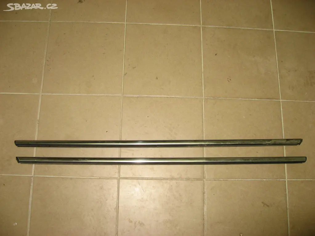 Mini Cooper R56/R55 - okenní lišta dveří - Horka u Staré Paky - Bazar ...