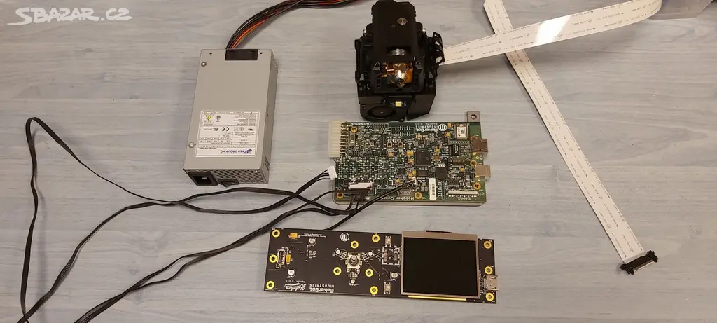 3d tiskarna MakerBot Replicator - Valašské Meziříčí - Bazar - Sbazar.cz