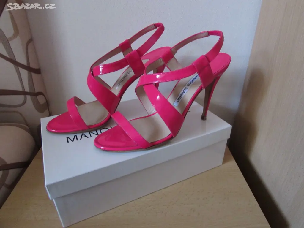 MANOLO BLAHNIK LUXUS RŮŽOVÉ PÁSKOVÉ BOTY - Praha - Bazar - Sbazar.cz