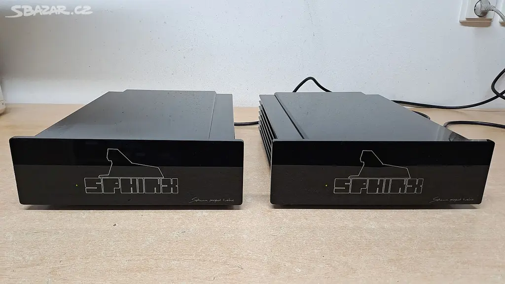 Monobloky Sphinx Twelve, předzesilovač Sphinx Four - Praha, Letňany ...