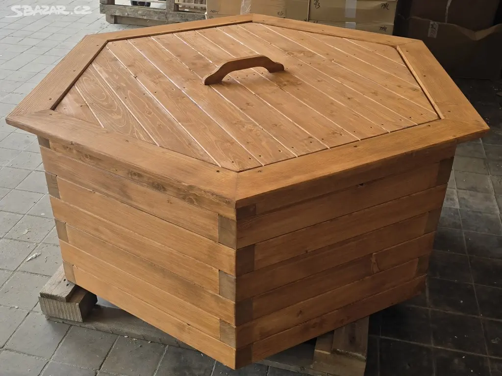 Kryt na studnu, okrasná studna dřevěná - Týniště nad Orlicí - Bazar ...