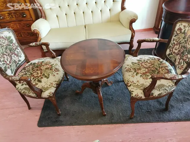 Stolek+2 židle cena za vše 2 tisice. - Praha - Bazar - Sbazar.cz