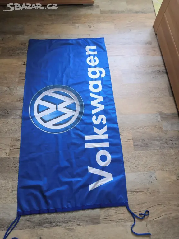 Vlajka Volkswagen modrá, bílý nápis - Uherské Hradiště - Bazar - Sbazar.cz