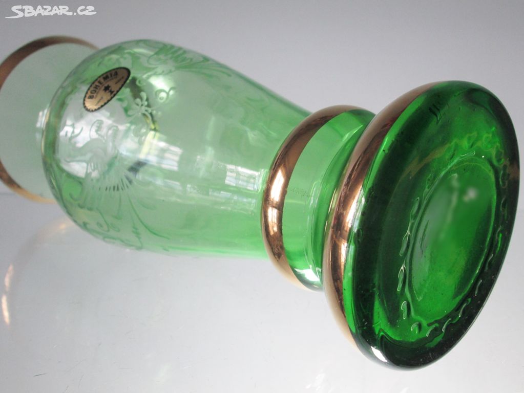 Váza lom. sklo, lept Nový Bor 60. léta min. stol. - Nymburk - Sbazar.cz