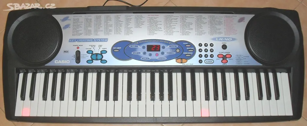 Výukové klávesy Casio LK 40 (svítící klapky) - Hodonín - Bazar - Sbazar.cz