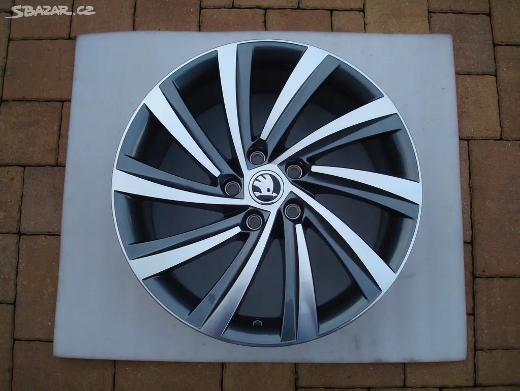 Alu kolo PERSEUS 18" ŠKODA OCTAVIA IV Originál !!! - Dobruška, Chábory ...