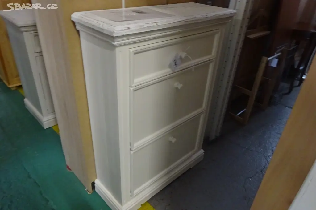 bílý botník OPUS VINTAGE - Praha - Bazar - Sbazar.cz