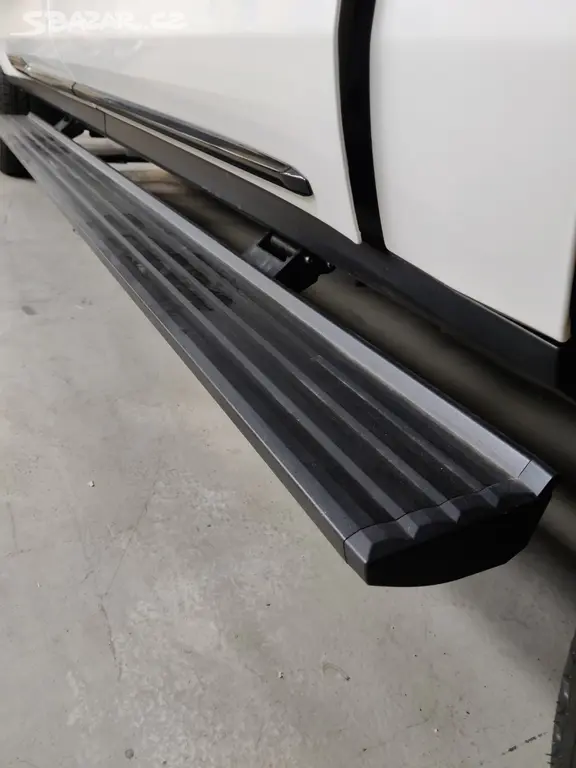 Originální elektrický nášlap na Cadillac Escalade - Klecany - Bazar ...