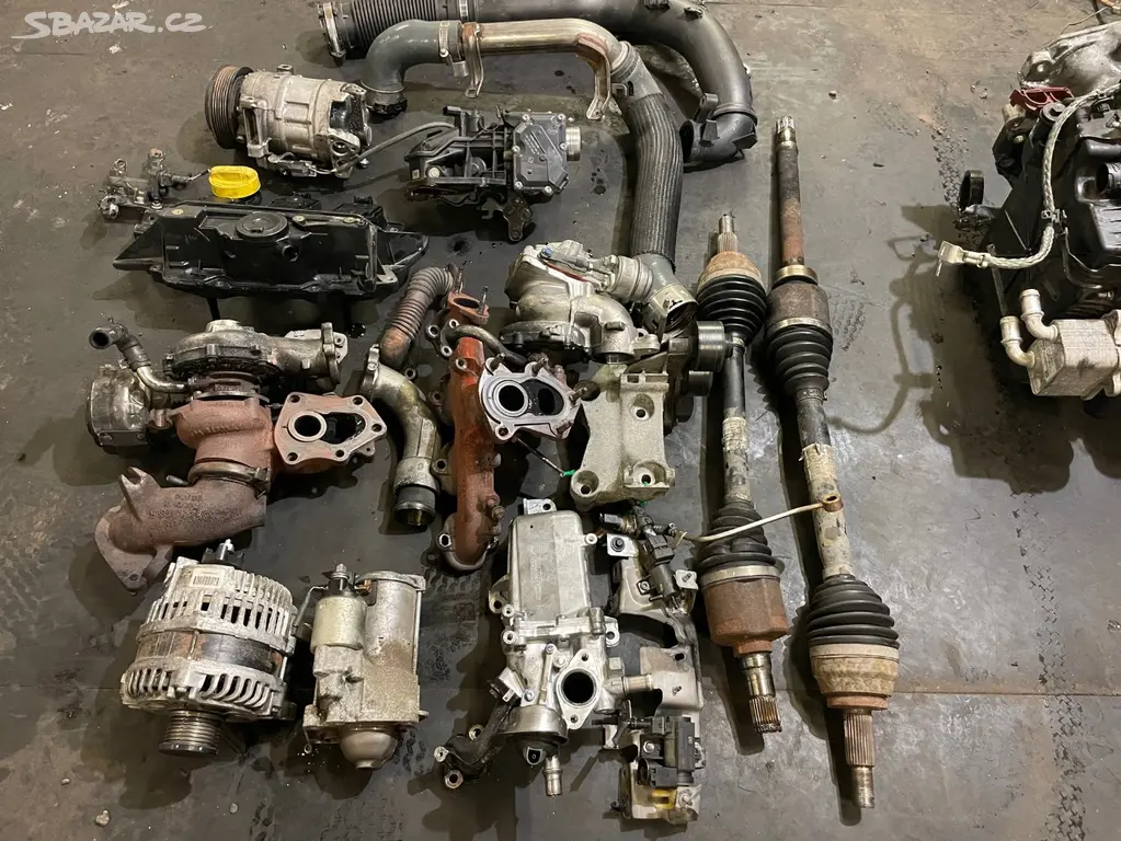 renault espace 5, trafic díly z motoru 1,6 dci - Most - Bazar - Sbazar.cz