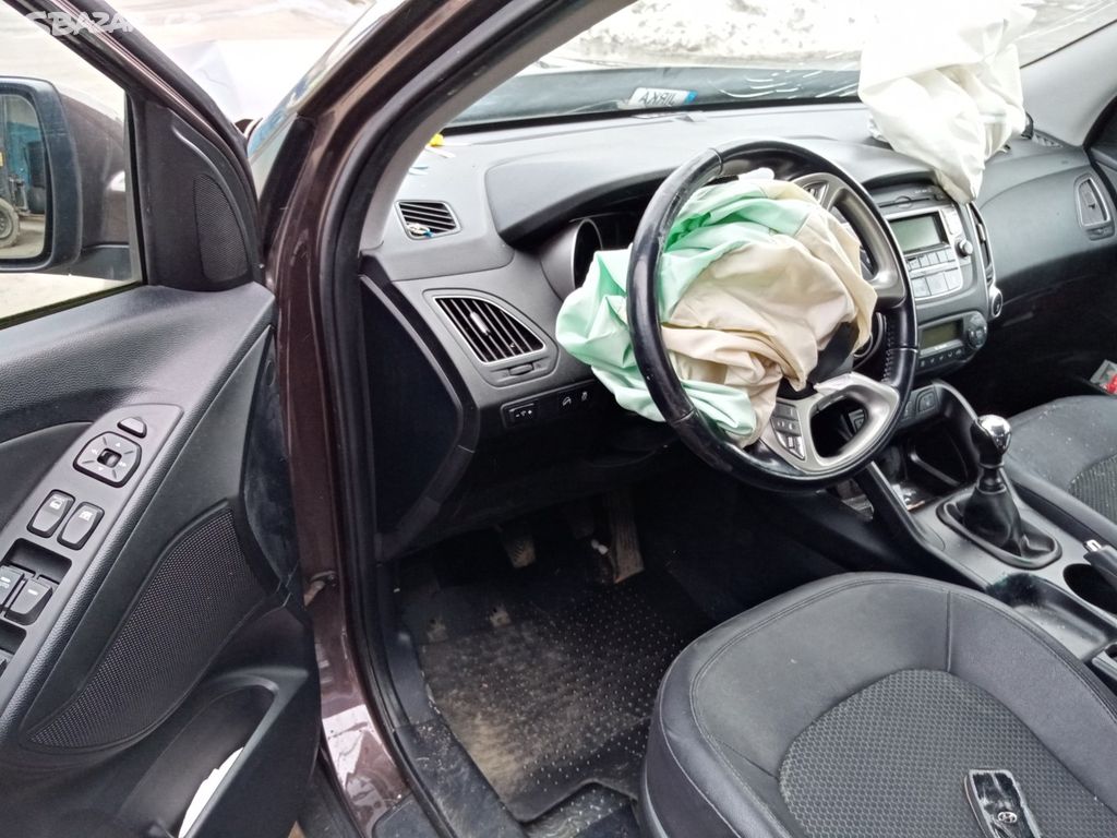HYUNDAI IX35 1.7 D na náhradní díly - Frýdek-Místek - Sbazar.cz