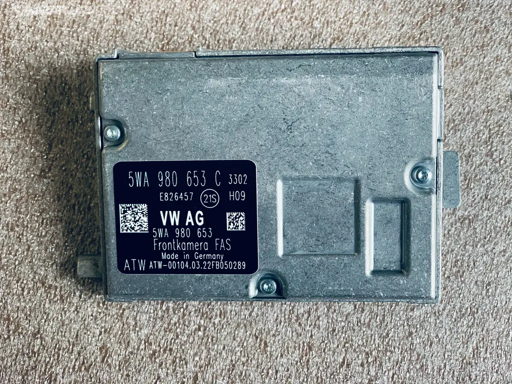 ČELNÍ KAMERA 5WA980653C - Staré Město - Bazar - Sbazar.cz