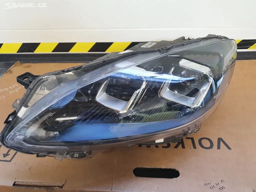 Lv4b-13e017-al ford kuga mk3 full led světlo lampa - Libice nad ...