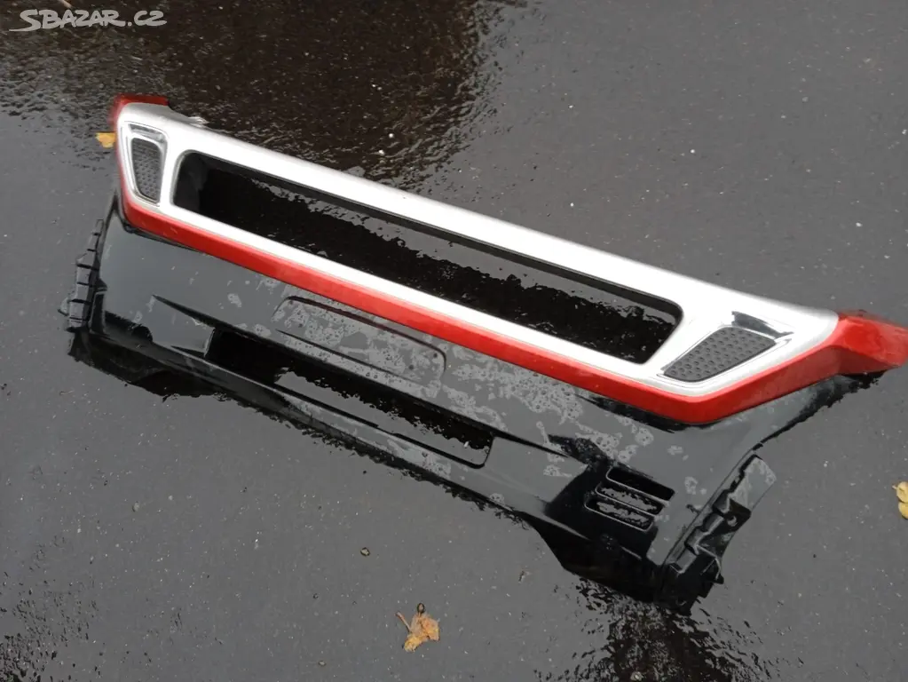 Mitsubishi Outlander mřížka narazniku - Říčany - Bazar - Sbazar.cz