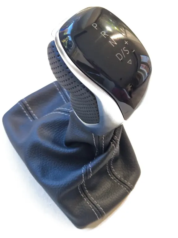 DSG podsvícená řadicí páka perforovaná ŠKODA, VW - Praha 10 - Bazar ...