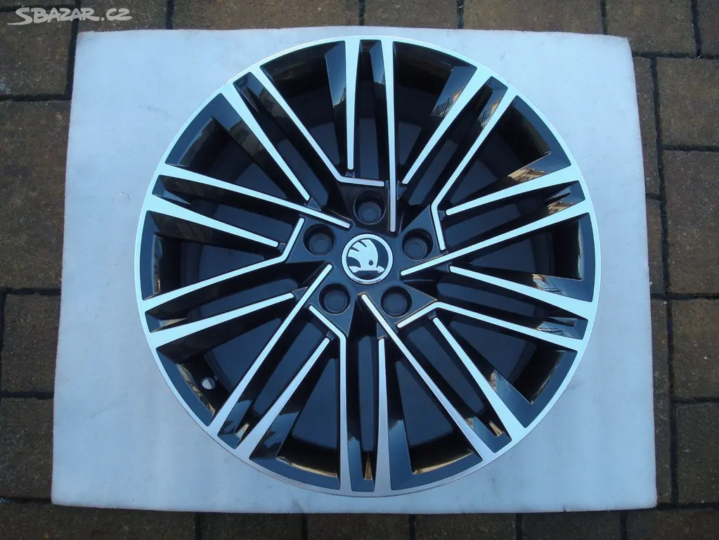 Alu kolo LUXON 18" ŠKODA OCTAVIA IV Originál !!!!! - Dobruška, Chábory ...