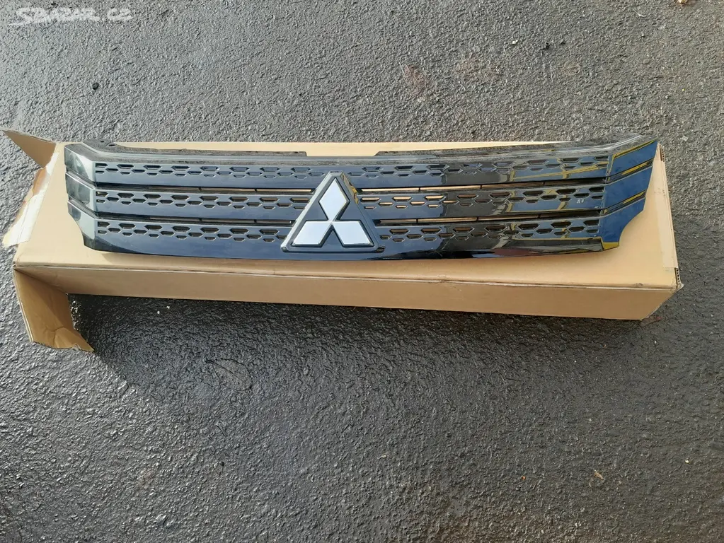 Maska Mitsubishi Eclipse Cross - Toužim - Bazar - Sbazar.cz