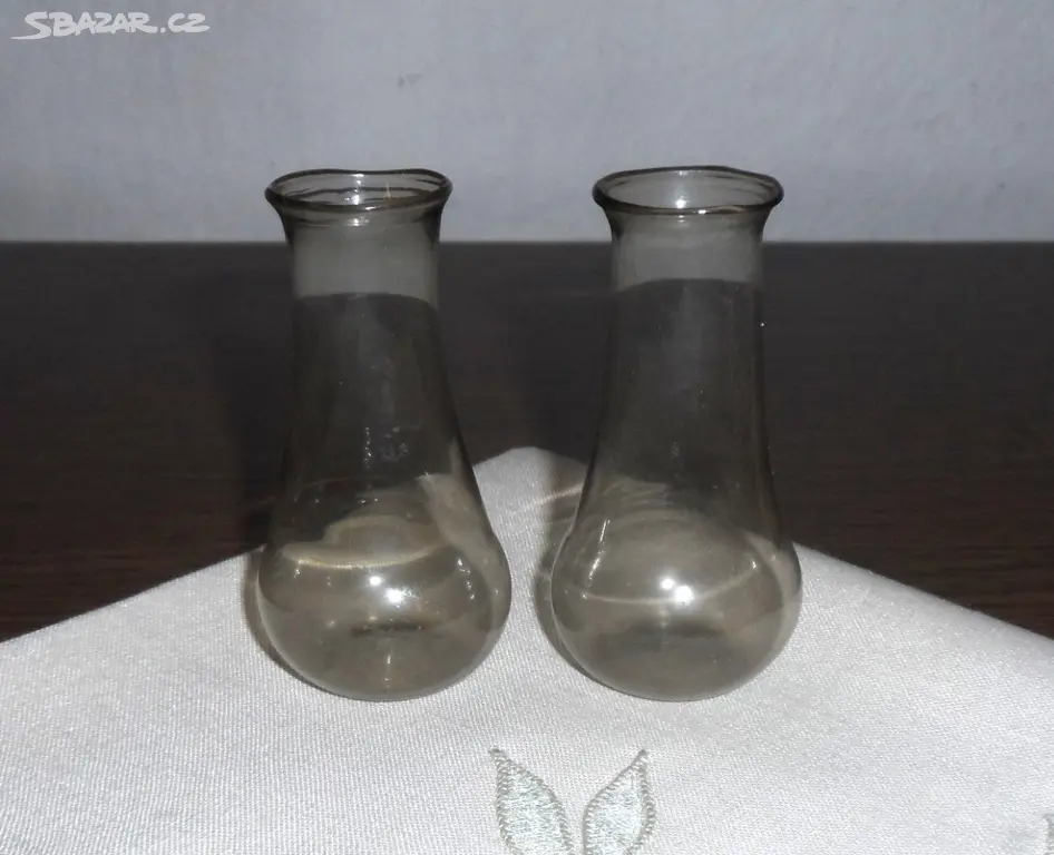 2x SKLENIČKA malá, panák, kouřové foukané sklo - Praha - Bazar - Sbazar.cz