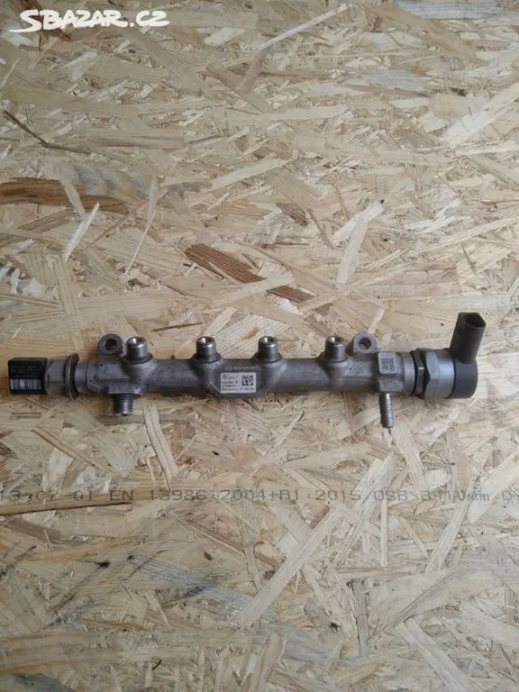 VW Golf VII GTD palivová lišta 04L089D - Mladá Boleslav - Bazar - Sbazar.cz