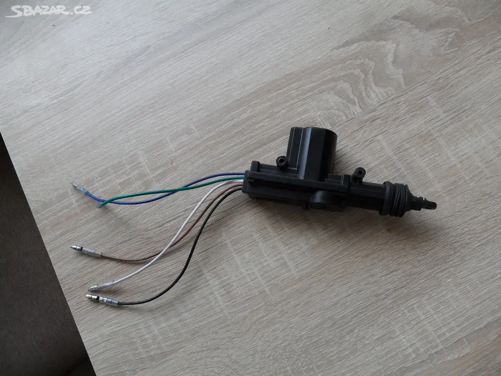 Centralní zamykání Servomotor s 5 vývody 12 vol - Hradec Králové ...