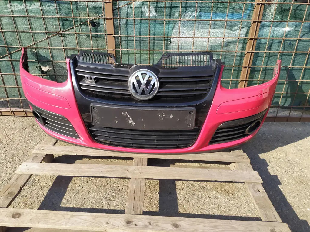 PŘEDNÍ NÁRAZNÍK VW GOLF 5 GTI 1K0807221C - Kolín - Bazar - Sbazar.cz