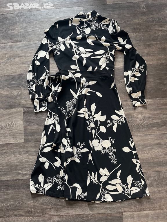 Květinové šaty - Opava - Sbazar.cz