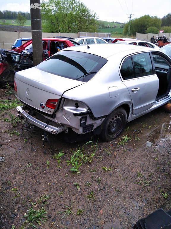škoda superb 2 kapoty masky stěna vystuha dveře - Sedlčany, Příbram ...