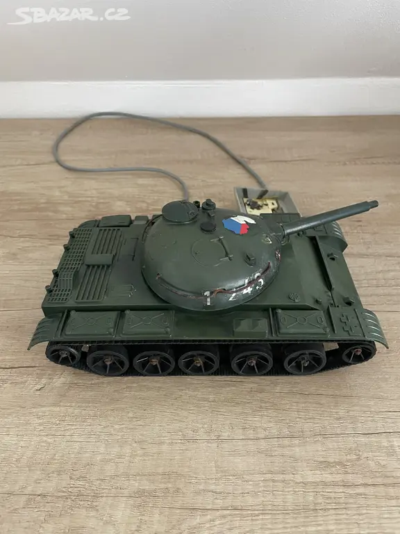 Stará hračka - tank na ovládání - Liberec - Bazar - Sbazar.cz