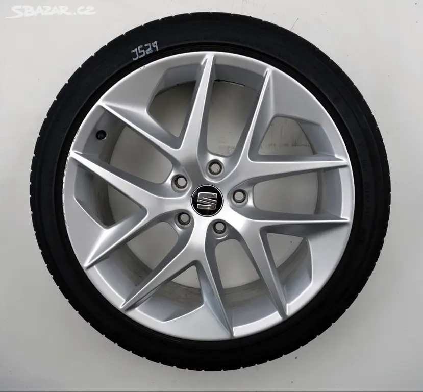 Seat Leon 18" Letní kola 225/40/18 J529 - Praha - Bazar - Sbazar.cz