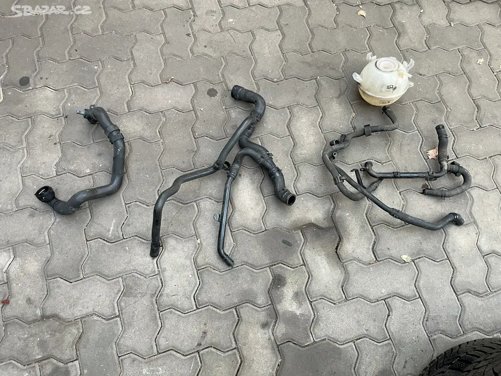 Vodní hadice VW Passat B6 2.0TFSi BWA - Klobouky u Brna - Bazar - Sbazar.cz
