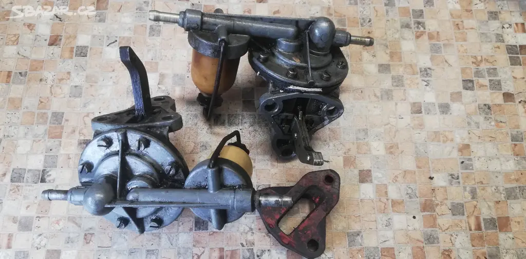 Volha 24 - čerpadla a válečky - Ostrava-město - Bazar - Sbazar.cz