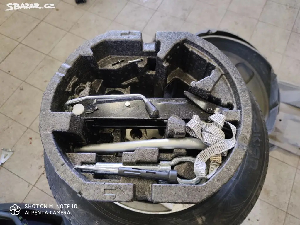 Výplň rezervy, Škoda Rapid / Fabia III - Pelhřimov - Bazar - Sbazar.cz