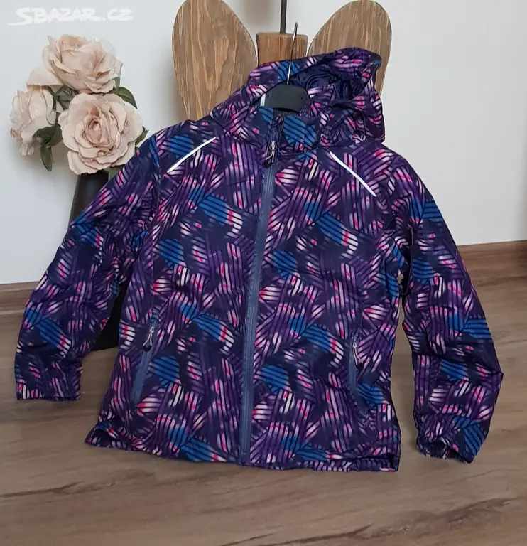 Dívčí bunda crivit. Vel.122/128. - Plzeň-sever - Bazar - Sbazar.cz