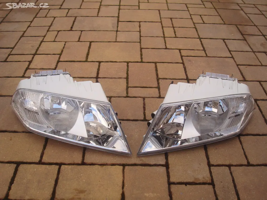 Světlo přední ŠKODA OCTAVIA II 2004-2008 halogen - Dobruška, Chábory ...