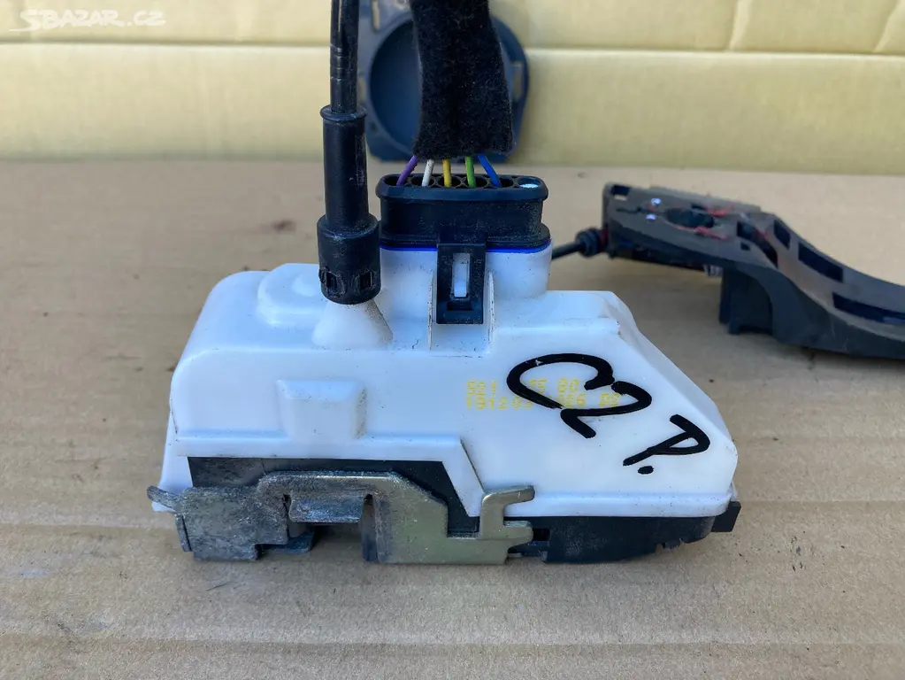 Citroen C2 zámek Pravých dveří 5pin - Suchodol - Bazar - Sbazar.cz