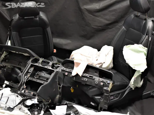 Ford Mustang MACH-E Bezpečnostní pás Airbag - Vělopolí - Bazar - Sbazar.cz
