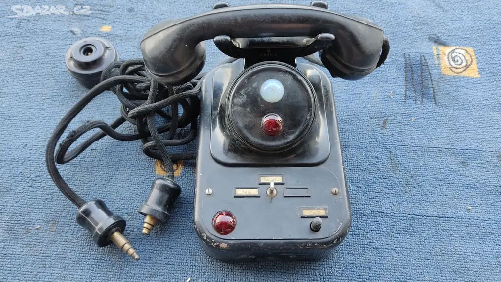 Historický telefon Siemens 2 světová válka - Sadská - Bazar - Sbazar.cz