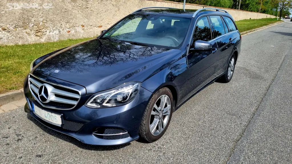Mercedes Benz E300d 170kW, 164tkm, combi, full led - Náměšť nad Oslavou ...