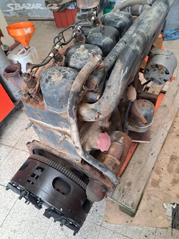Zetor motor 7201 . Viz foto - Kojetín - Bazar - Sbazar.cz