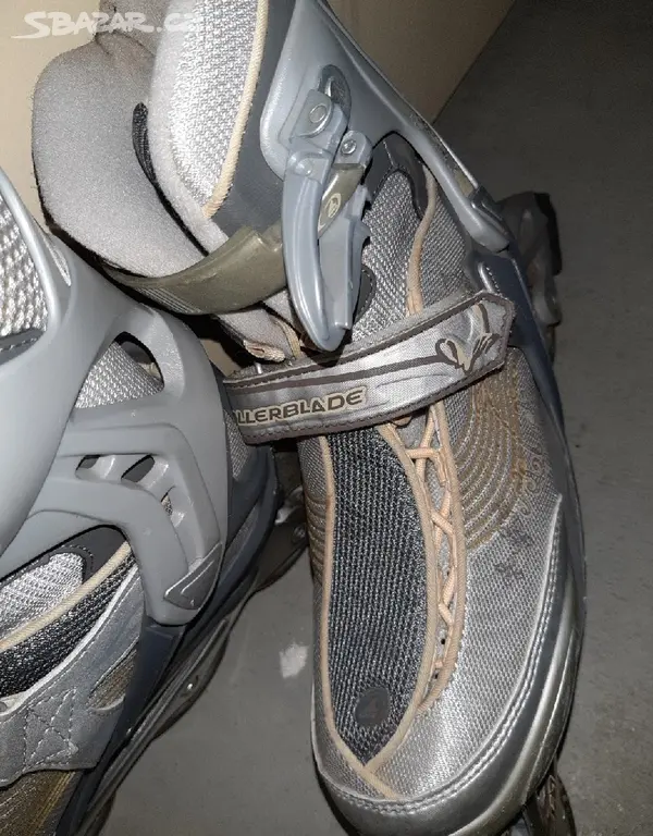 Kolečkové brusle č. 40 dívčí velká kola - Praha - Bazar - Sbazar.cz