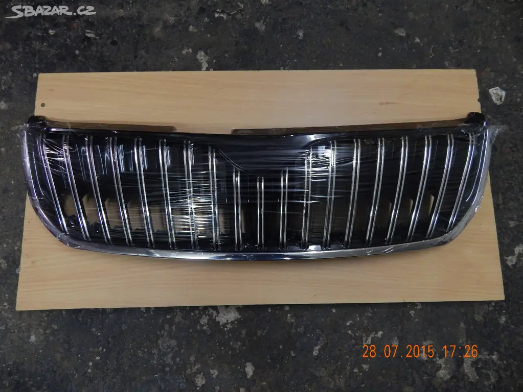 Predni maska mrizka Superb 2 Laurin a Klement Nova - Havlíčkův Brod ...