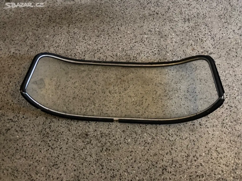 SKODA 1000 MB zadní sklo. - Hradec Králové - Bazar - Sbazar.cz