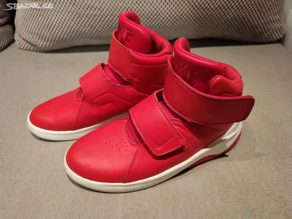 Botasky NIKE - Bohuslavice nad Vláří - Bazar - Sbazar.cz