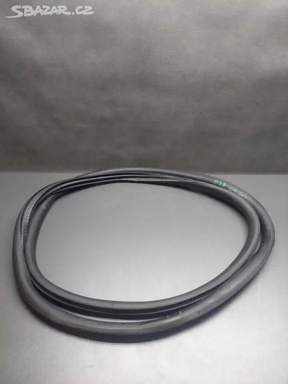 Těsnění předních dveří levé / pravé Citroen C4 Gra - Jedlová - Bazar ...