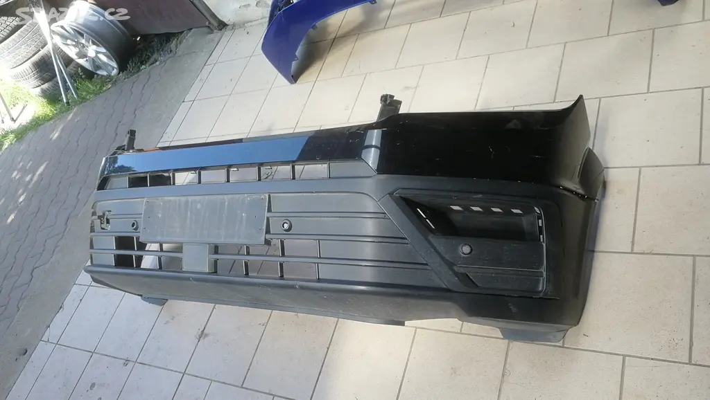 VW CRAFTER 7C , PŘEDNÍ NÁRAZNÍK - Ohrobec - Bazar - Sbazar.cz